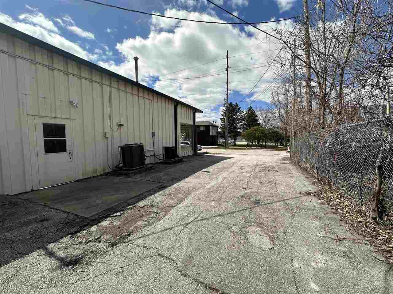 commercial-for-sale-in-iowa-city-iowa-202401990