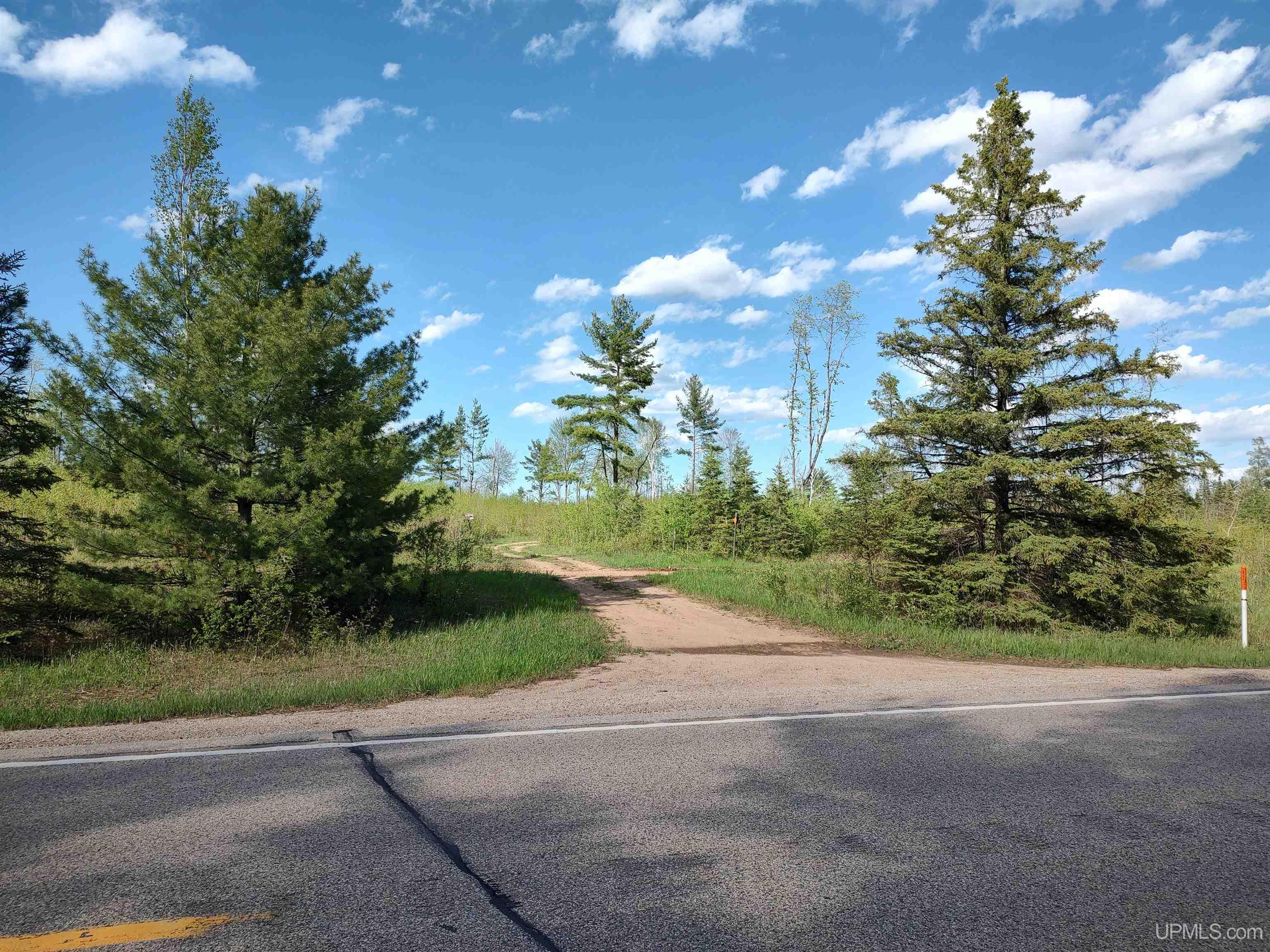 Northern Michigan Land Brokers – Marquette & Houghton