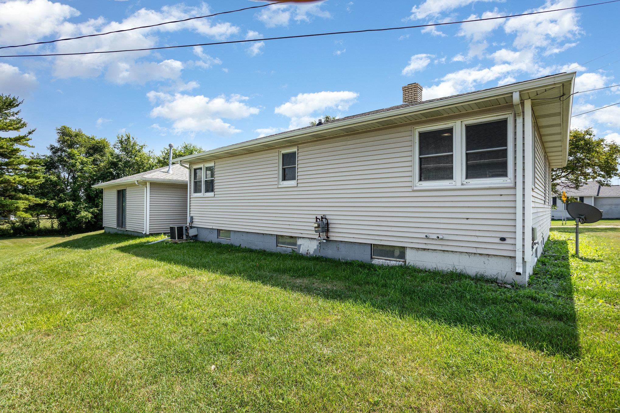 1749 S HURON, KAWKAWLIN, MI 48631 - BAYCOUNTYHOMES.NET