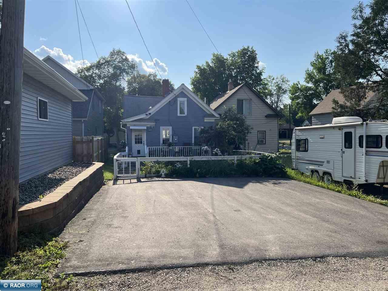 302 2nd Ave NW, Chisholm, MN 55719 | $85,000 | Single Family | Sold