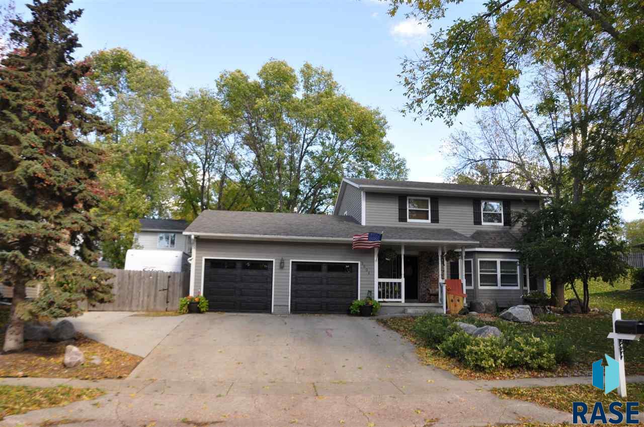 5004 S Twin Ridge Road, Sioux Falls, SD 57108