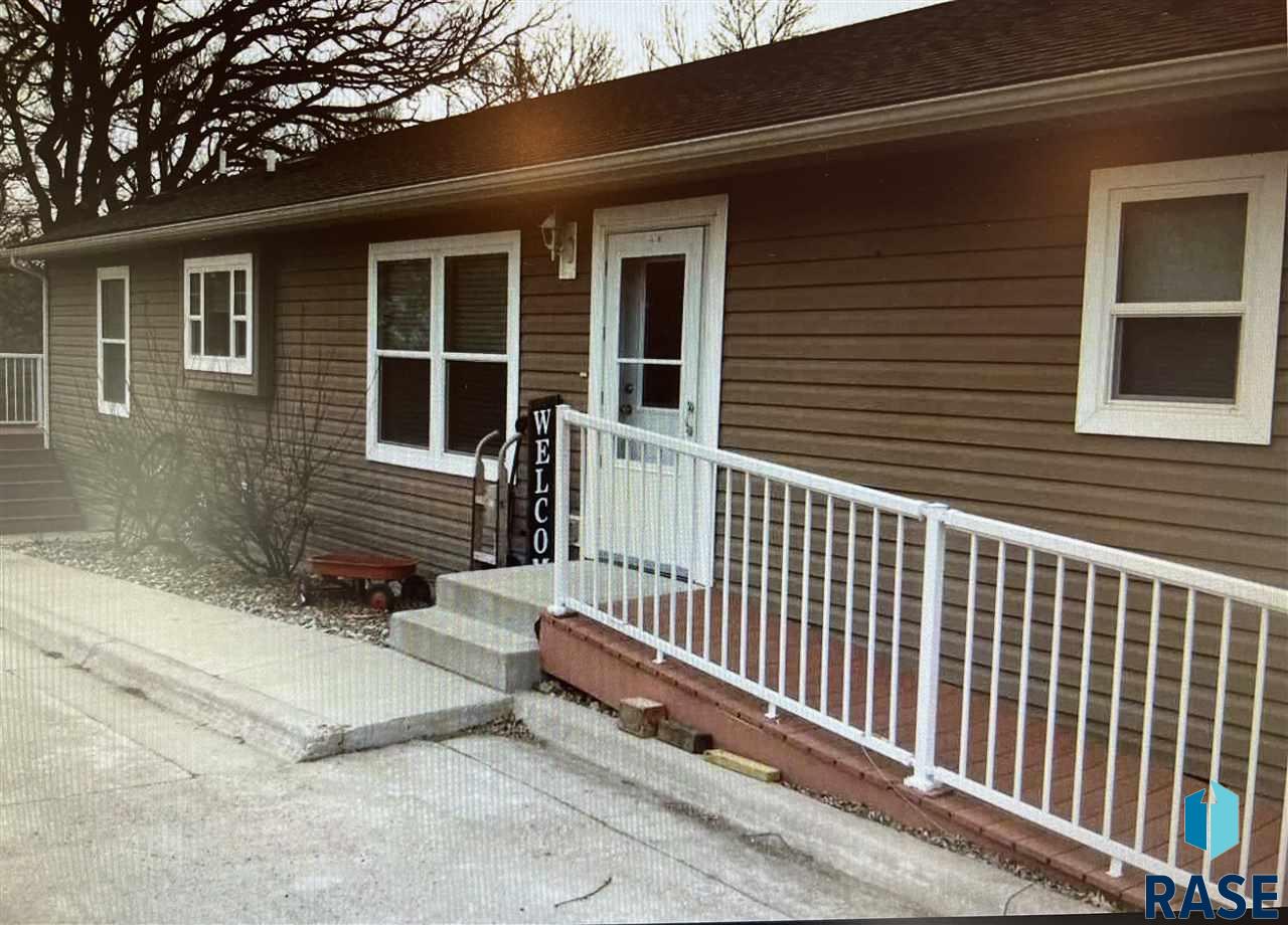 2574 Lake Cochrane Drive W, Gary, SD 57237