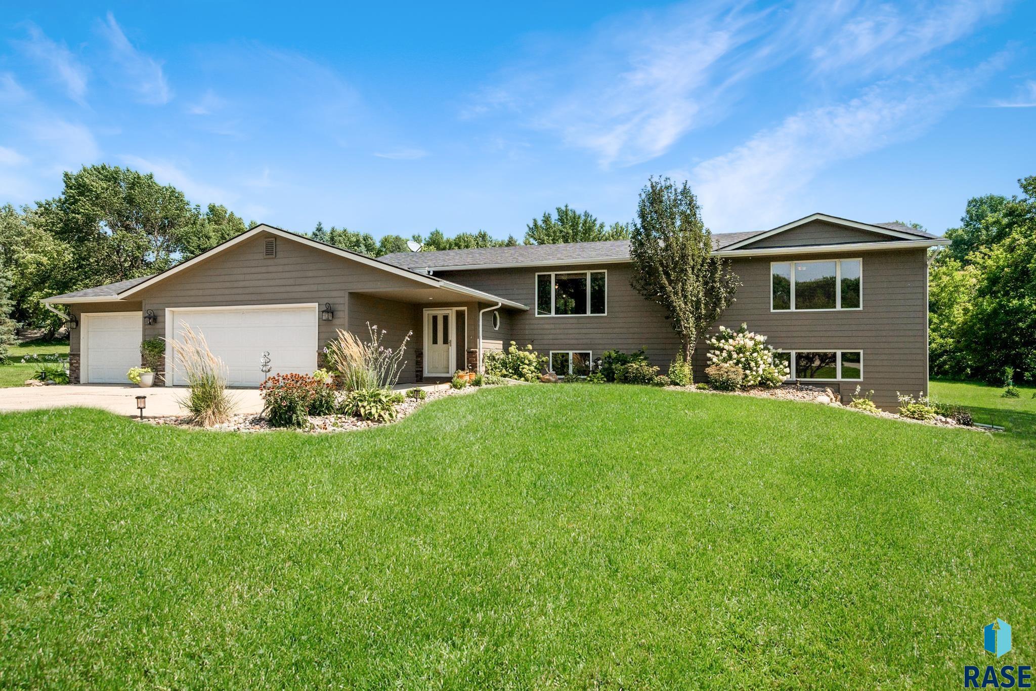 25793 Packard Ln Lane, Renner, SD 57055