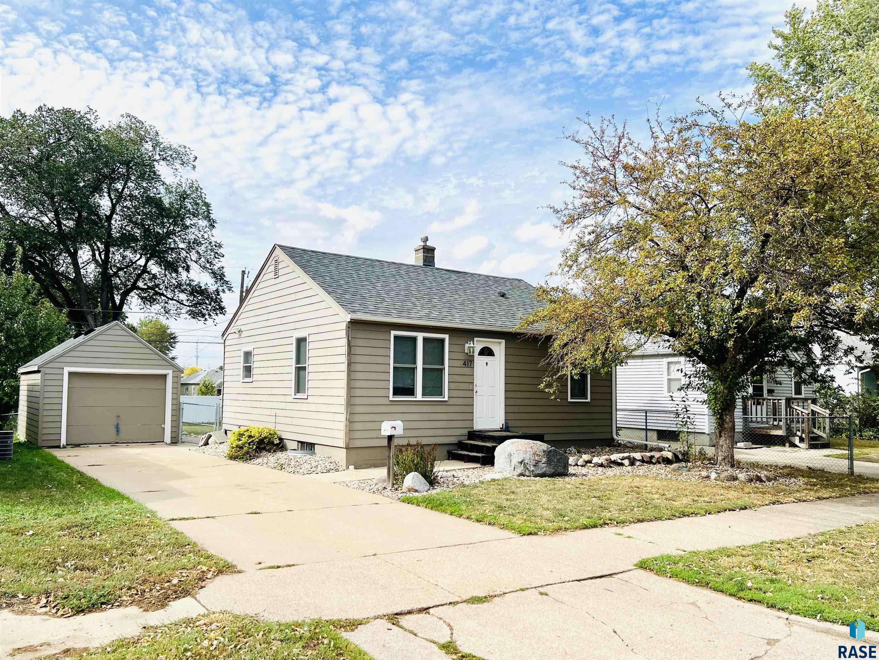 417 S Lyndale Ave Avenue, Sioux Falls, SD 57104