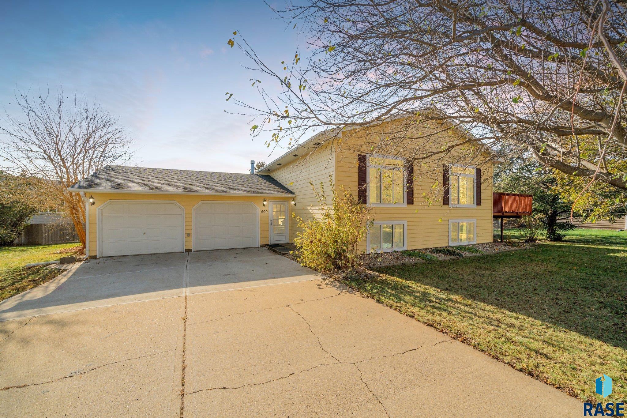 409 E 7th St Street, Crooks, SD 57020