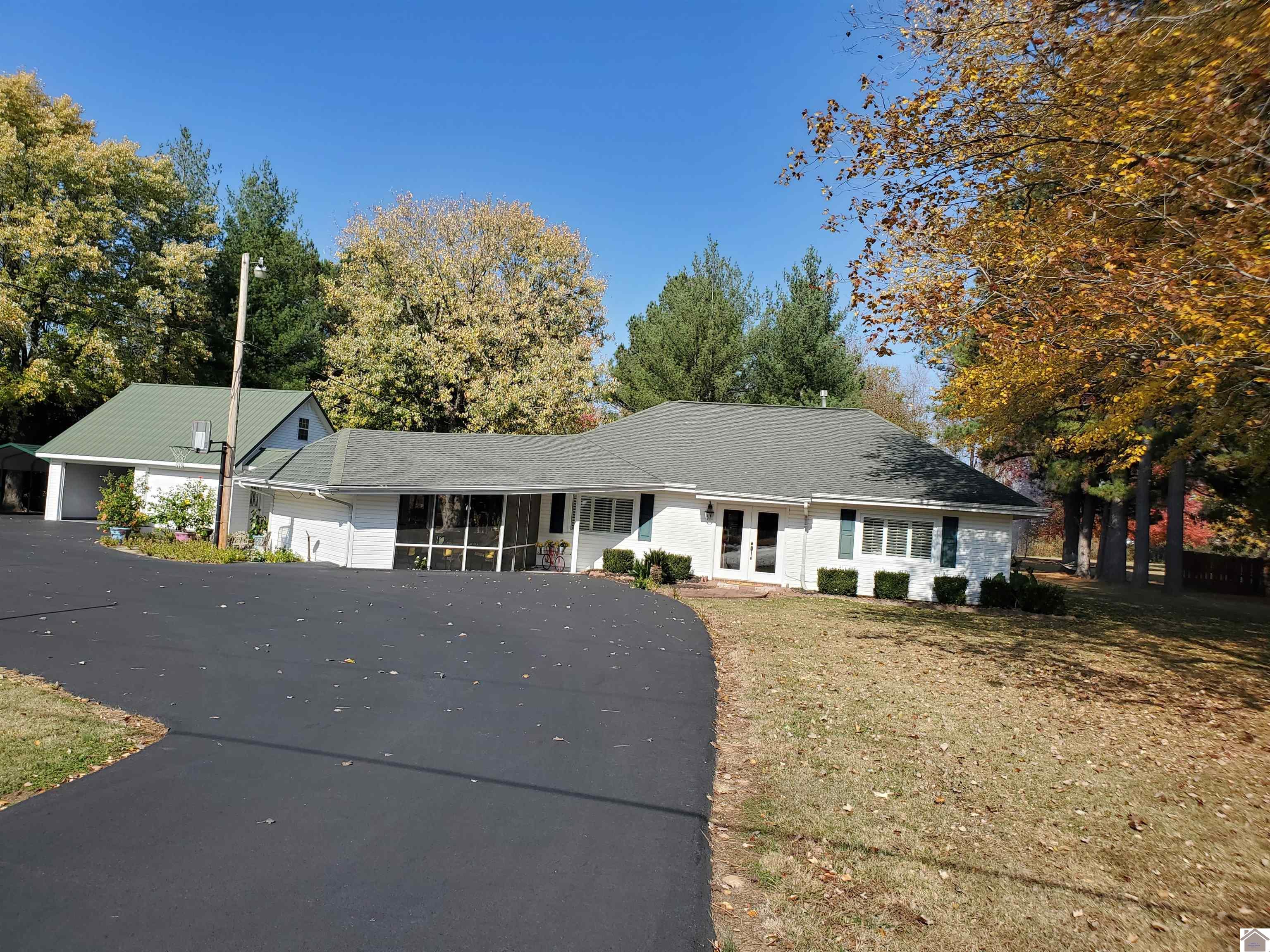 5225 Eva Drive Paducah KY 42001 | Sold