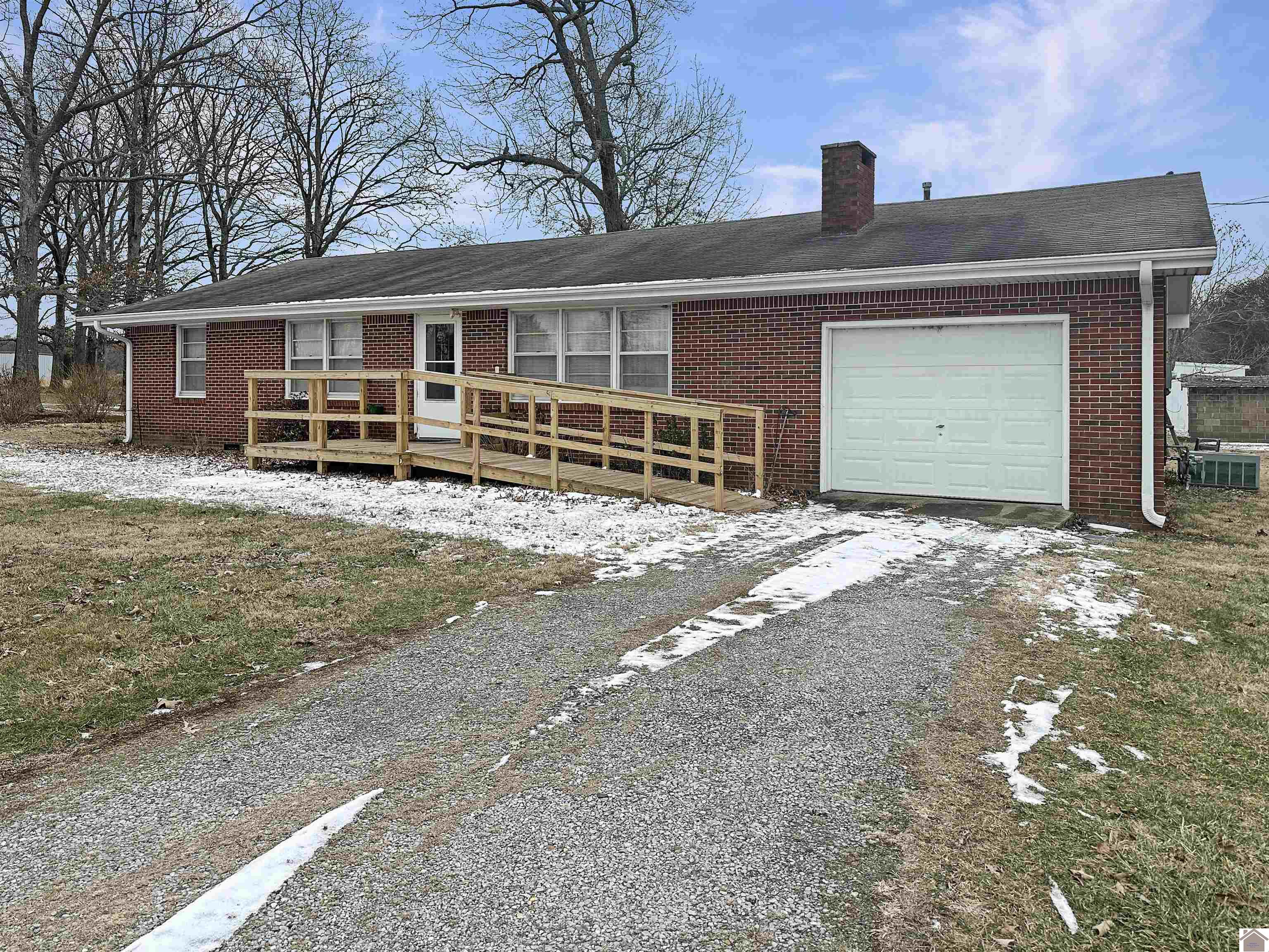 2863 State Route 121 S Murray KY 42071 | Sold