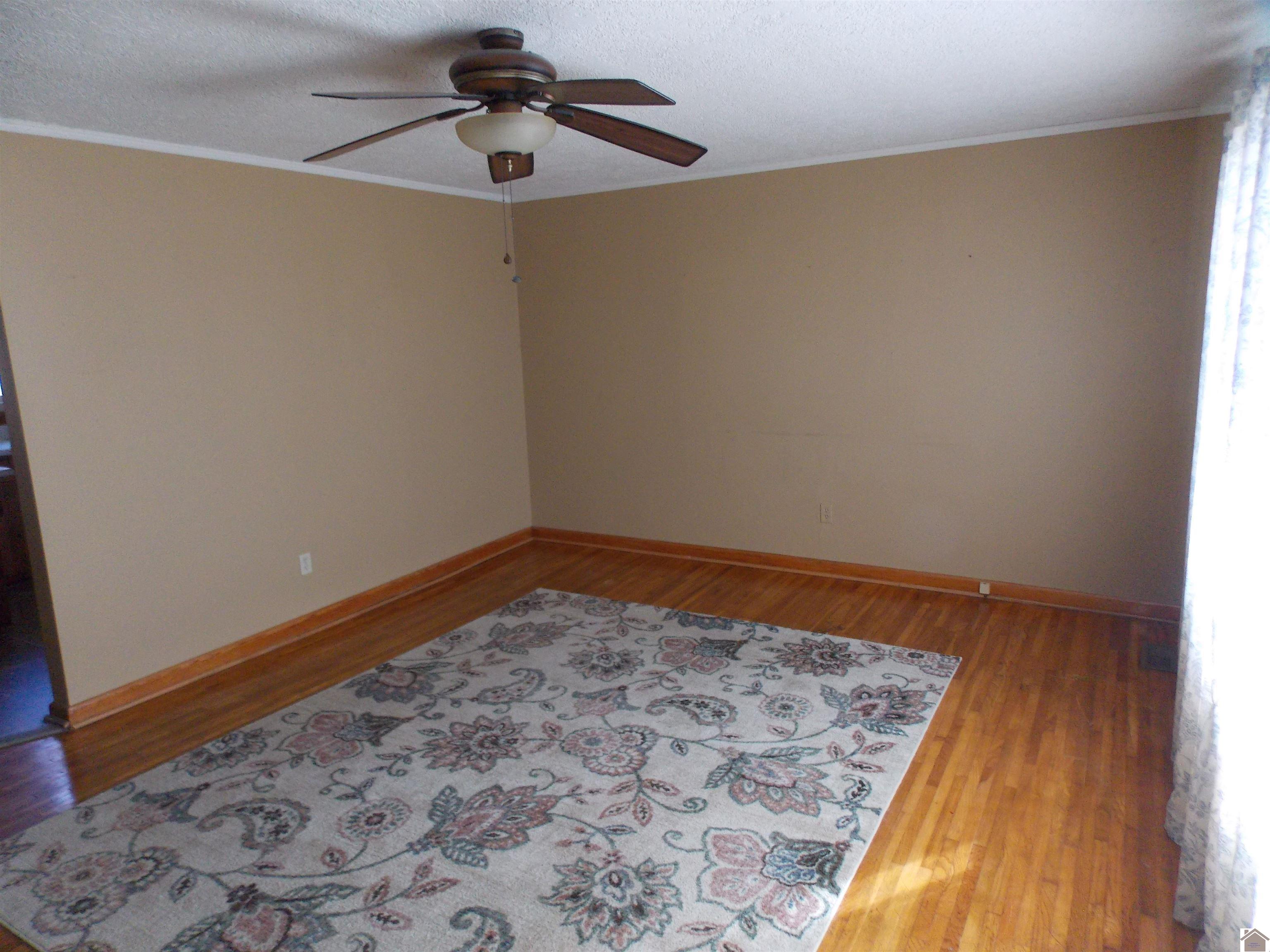 327 Moss Drive Clinton KY 42031 | Sold