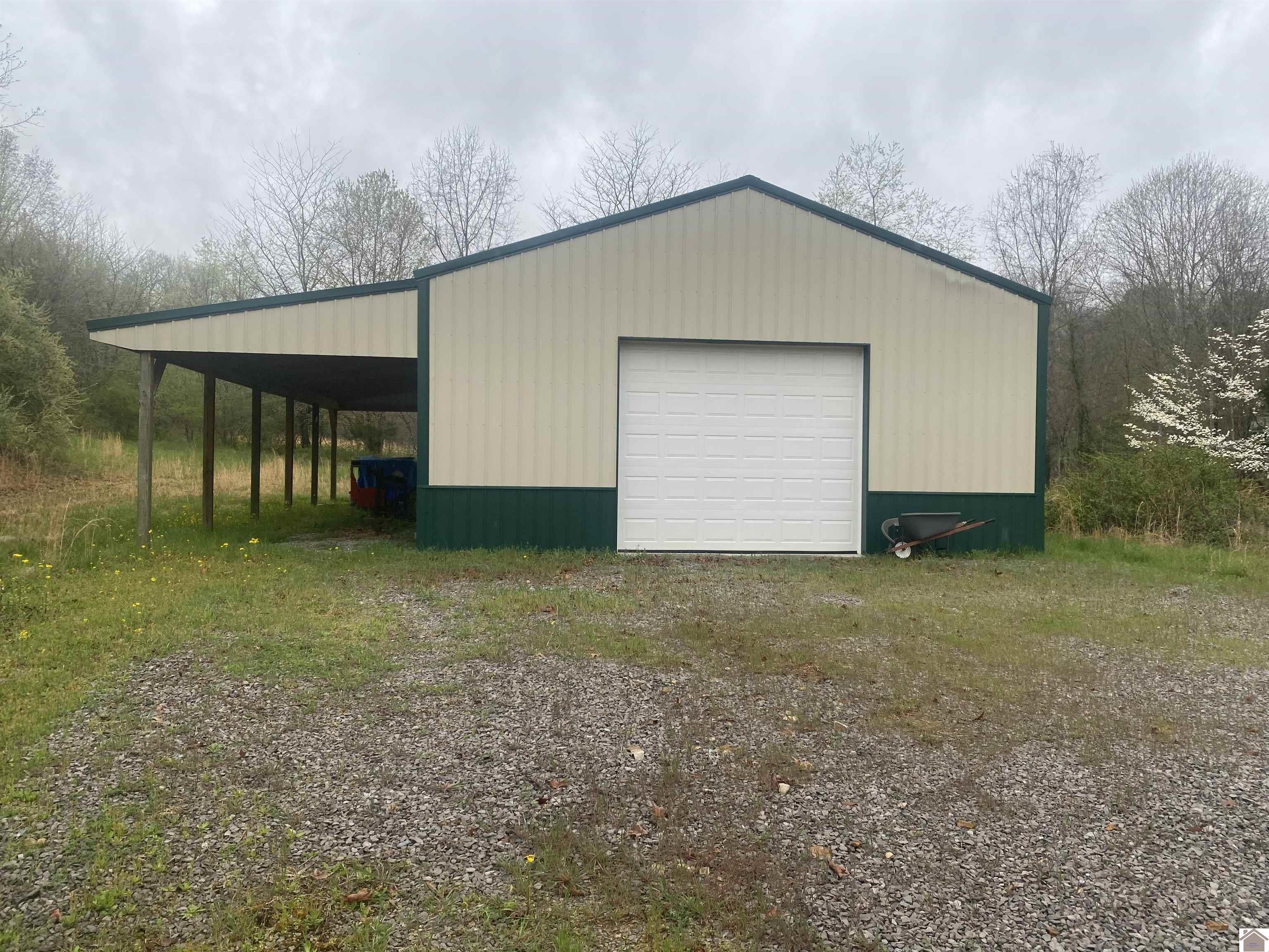 81 Cunningham Lane Cadiz KY 42211 | Sold