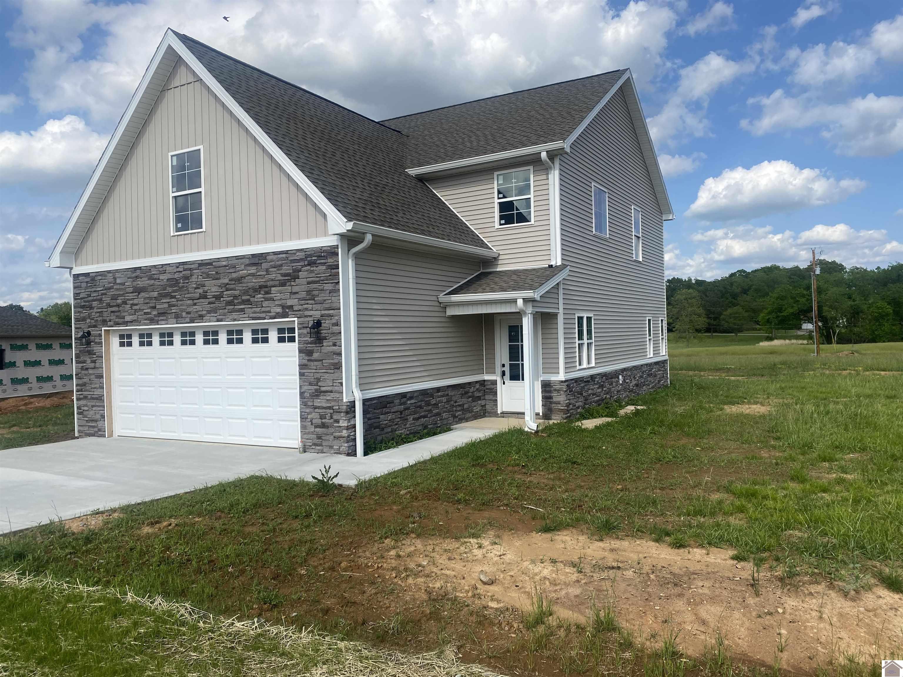 32 Stonegate Drive Cadiz KY 42211 | Active