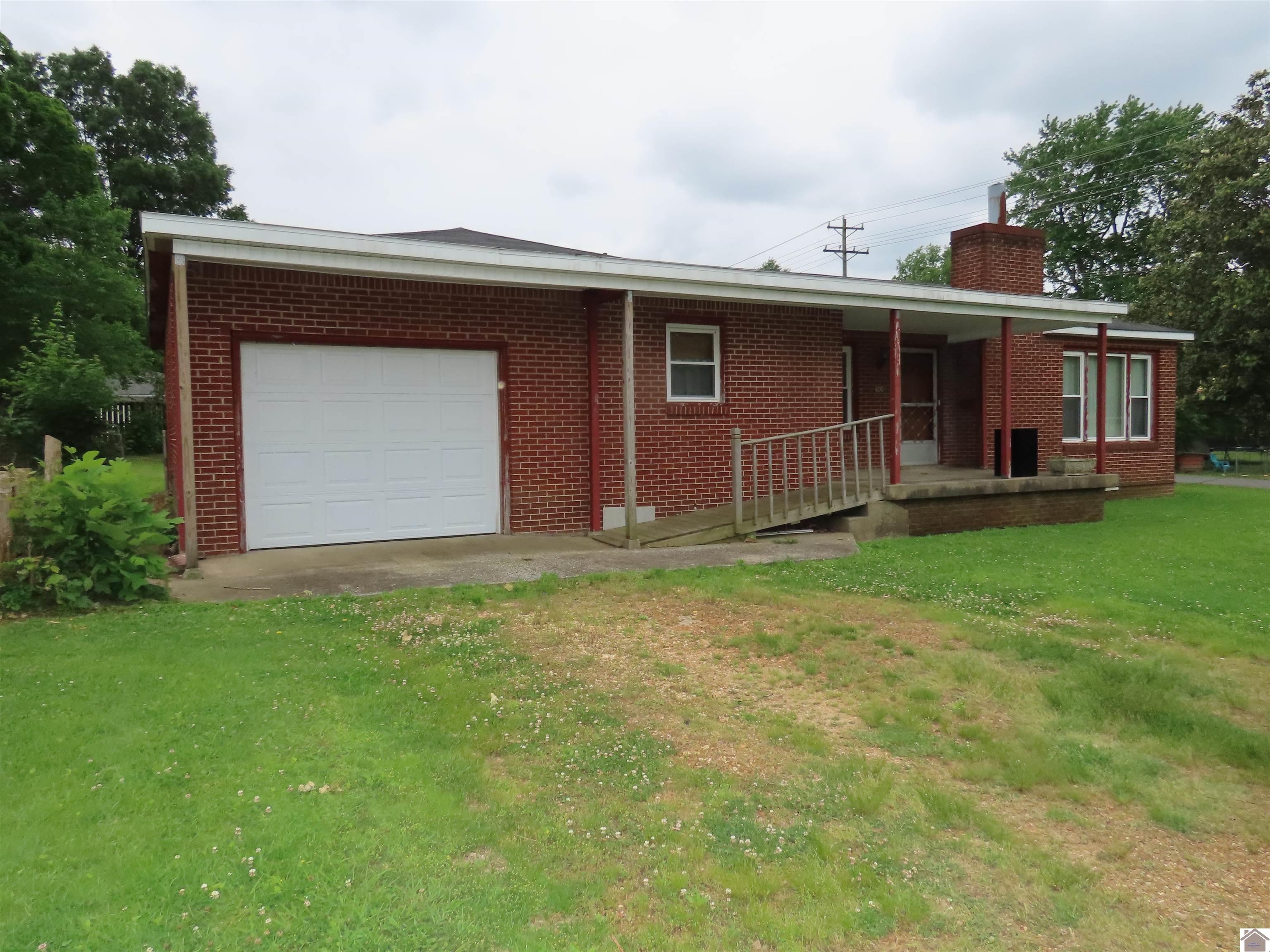 600 Hillside Dr Mayfield KY 42066 | Sold