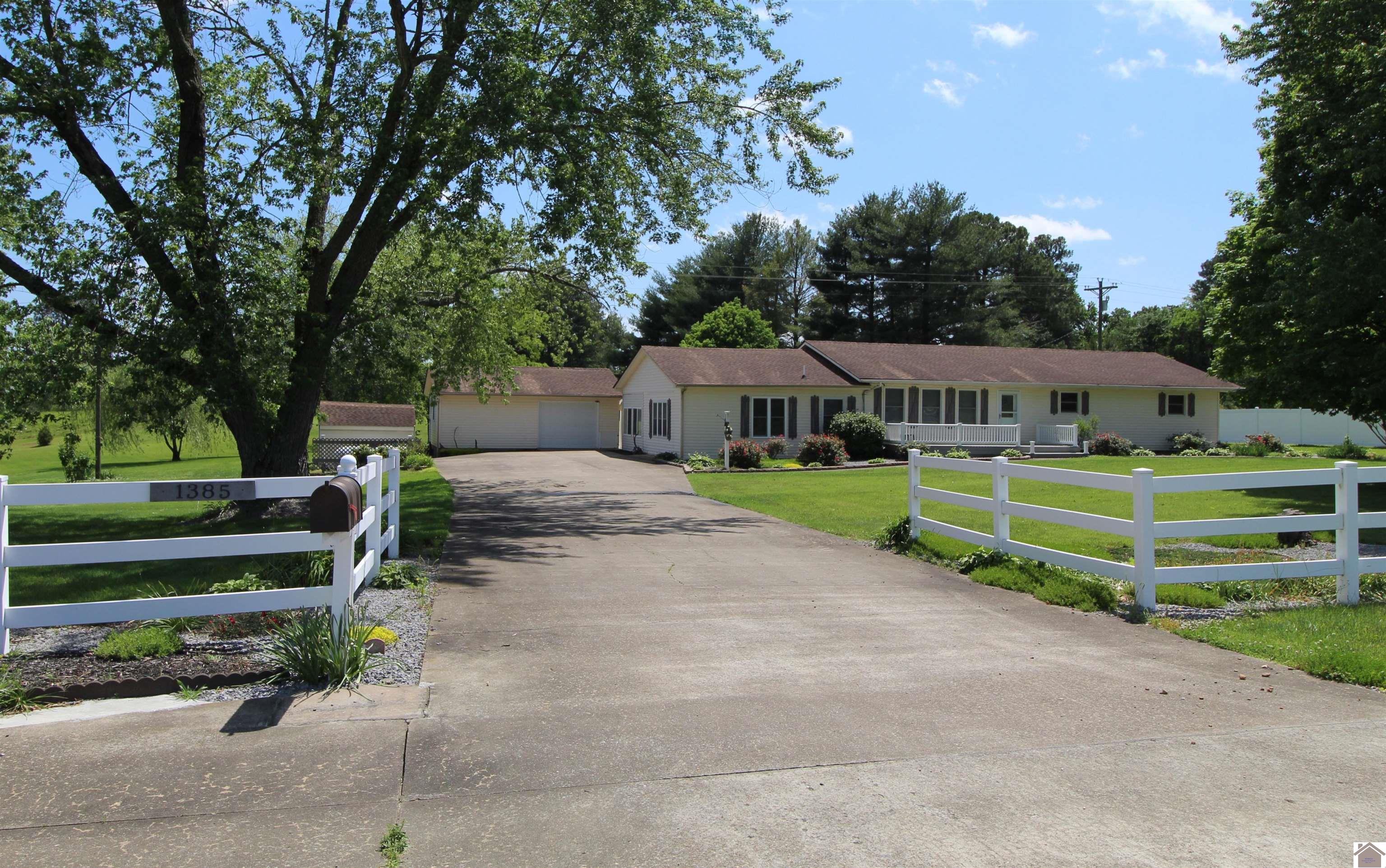 1385 Burkeen Rd Dexter KY 42036 | Sold