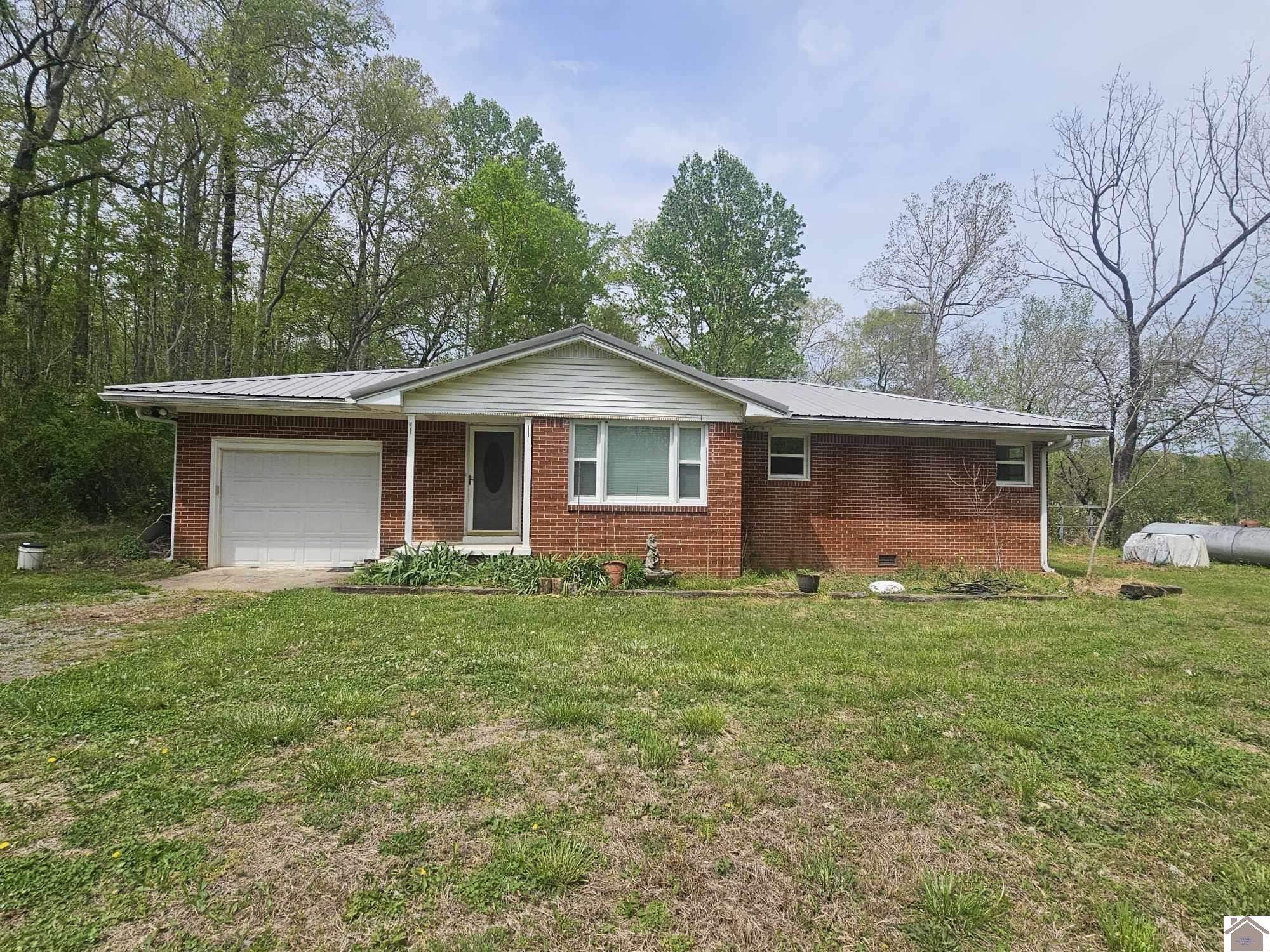 6694 State Line Rd E Hazel KY 42049 | Sold