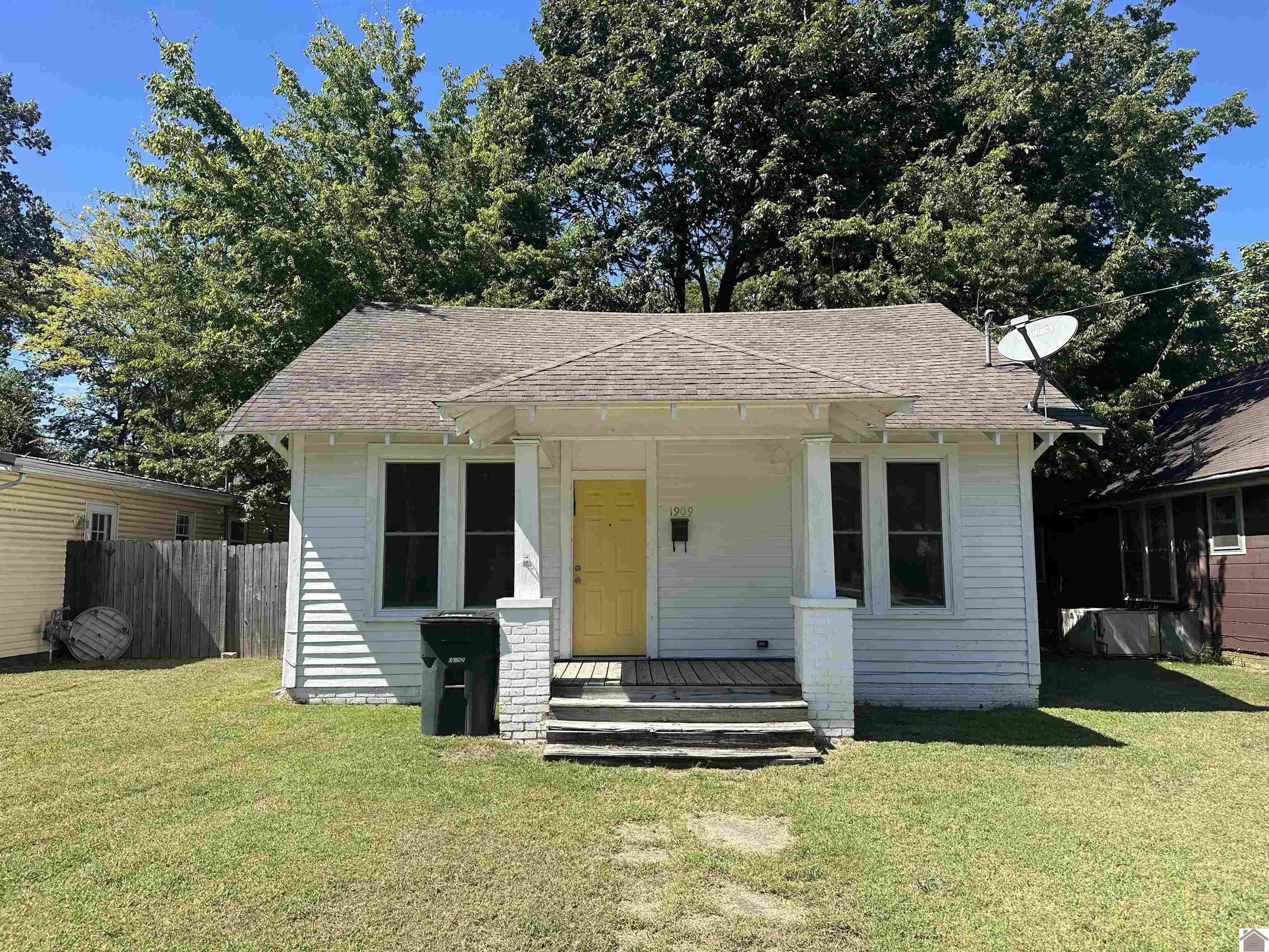 1909 Adams Paducah KY 42003 | Contract Received