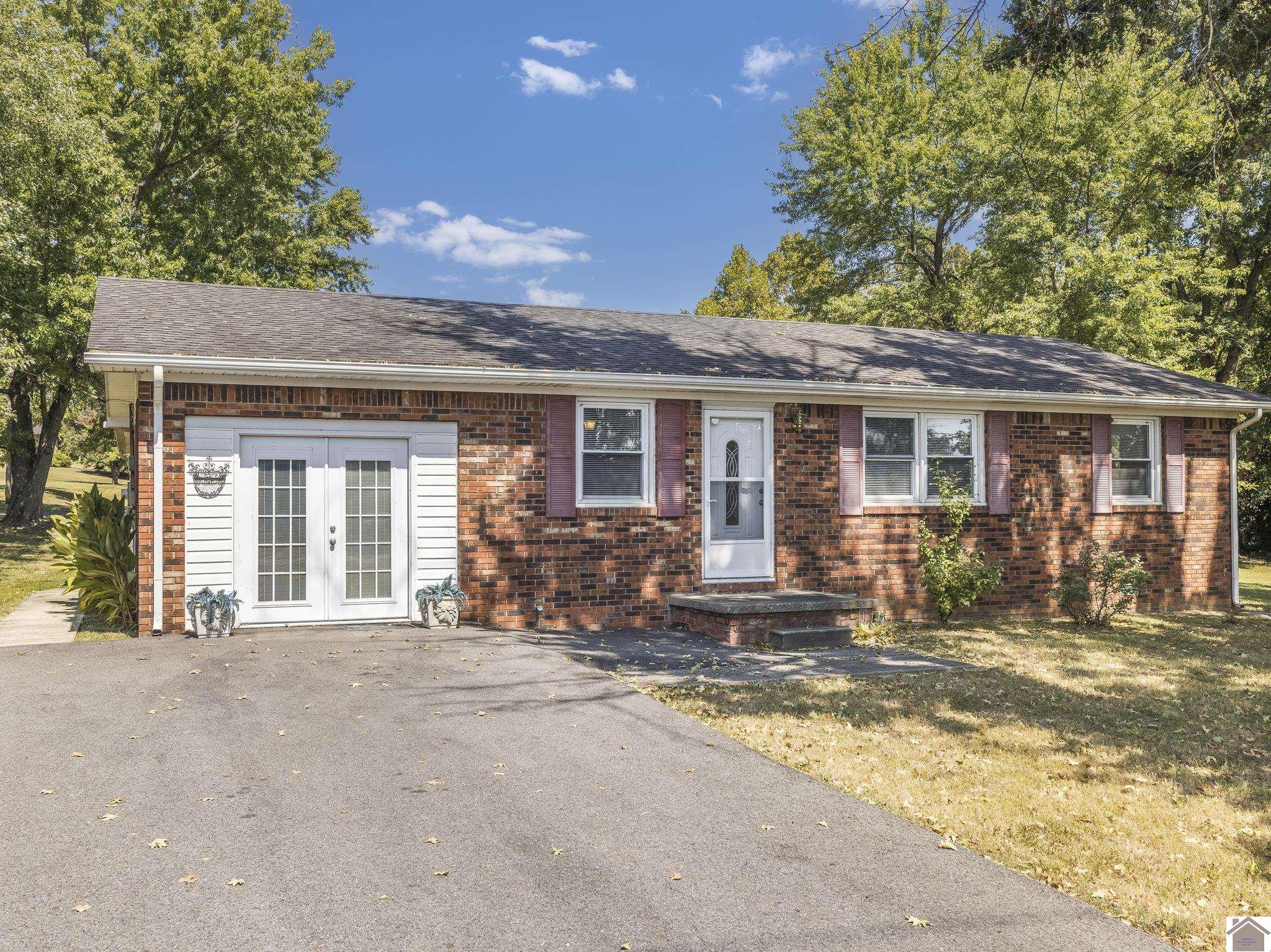 605 West Gum Street Marion KY 42064 | Active