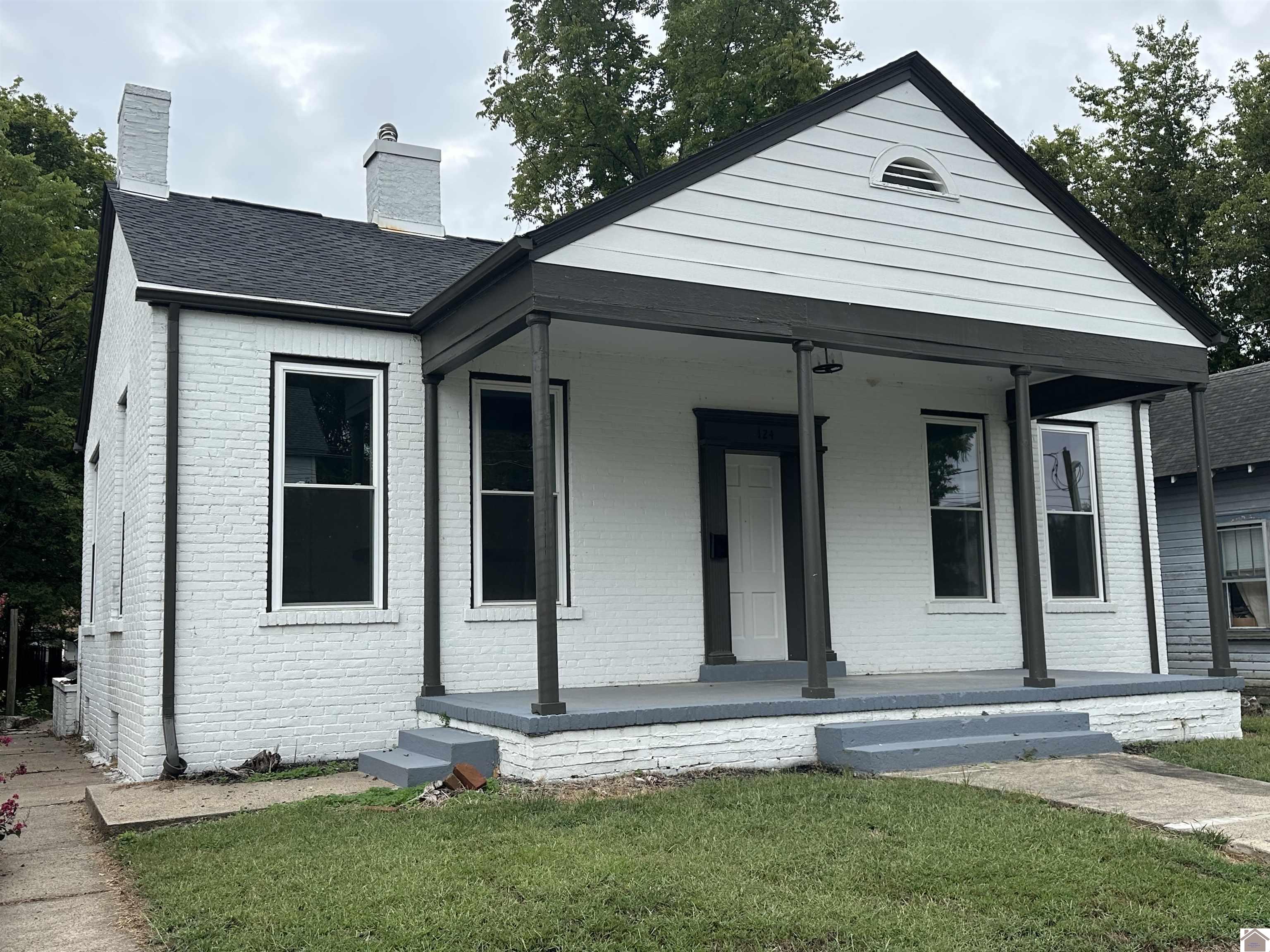 124 FARLEY PLACE Paducah KY 42003 | Active