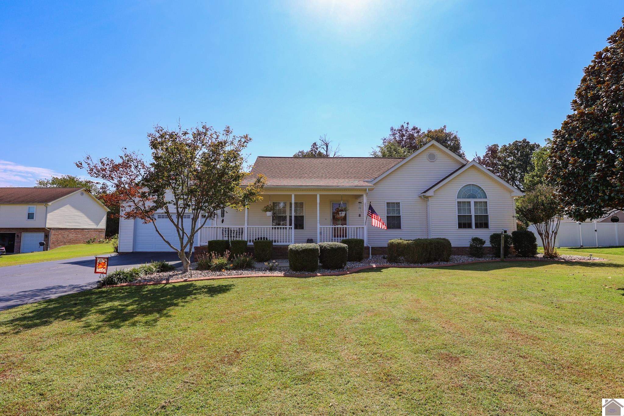 134 Hunters Ln. Calvert City KY 42029 | Pending