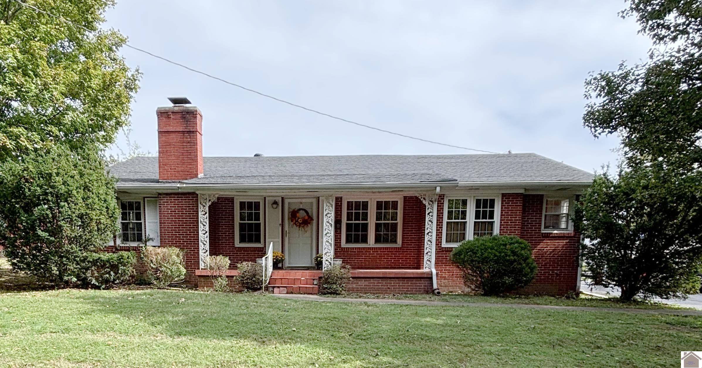 414 S Moore St Marion KY 42064 | Active