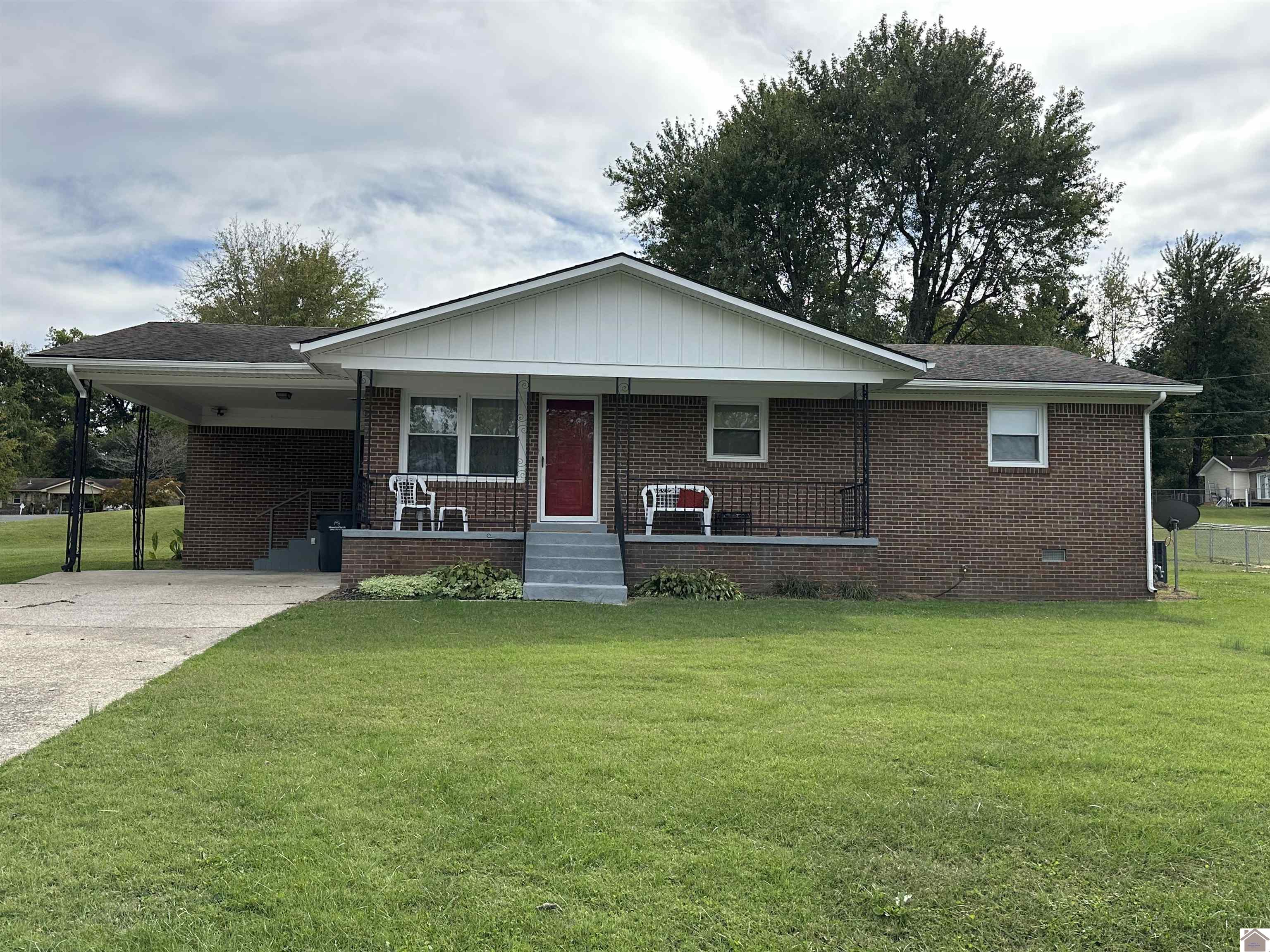 201 W Sandra Drive Princeton KY 42445 | Active