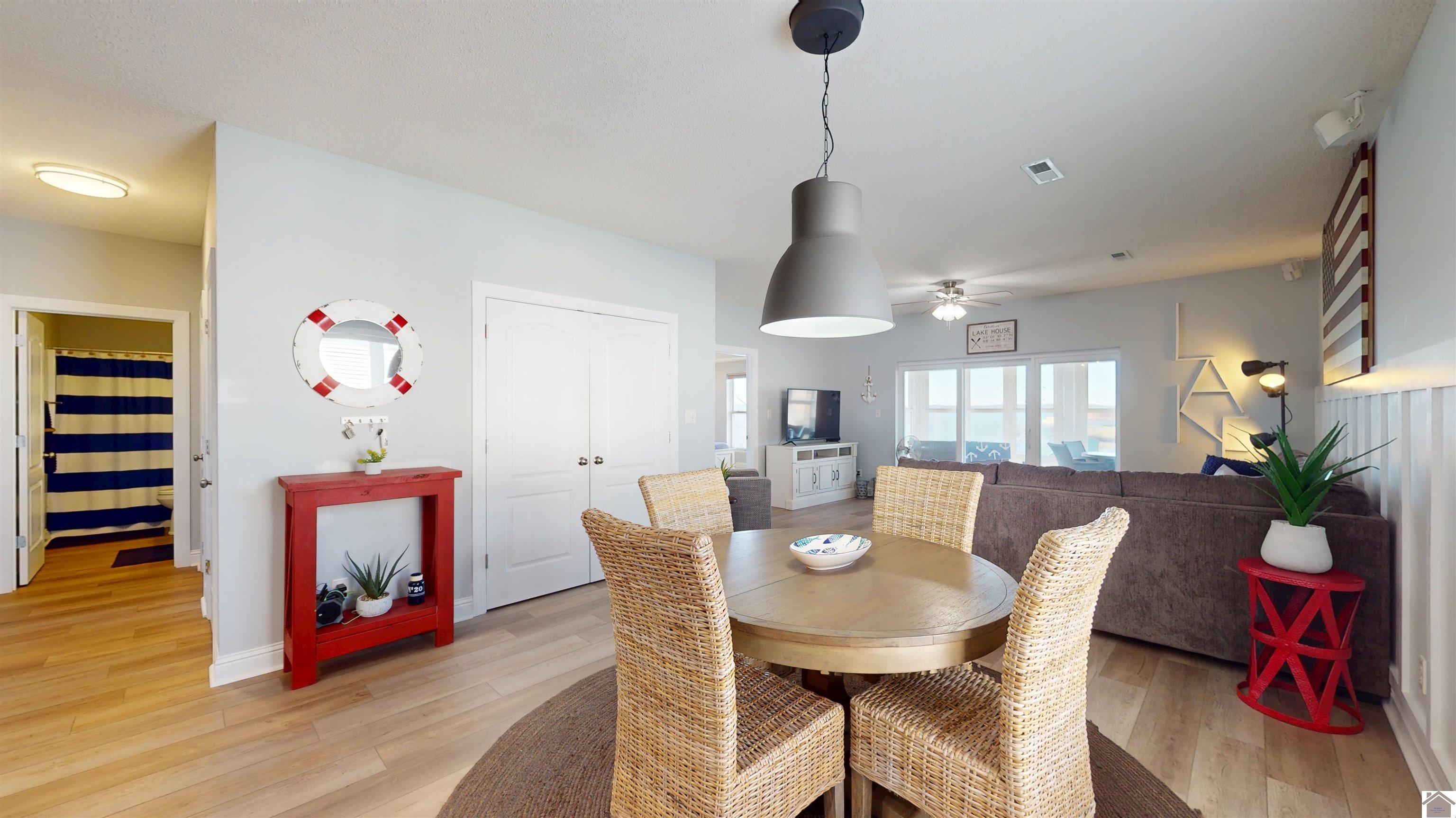 560 Moon Bay Dr. Unit 6 Kuttawa KY 42055 | Active