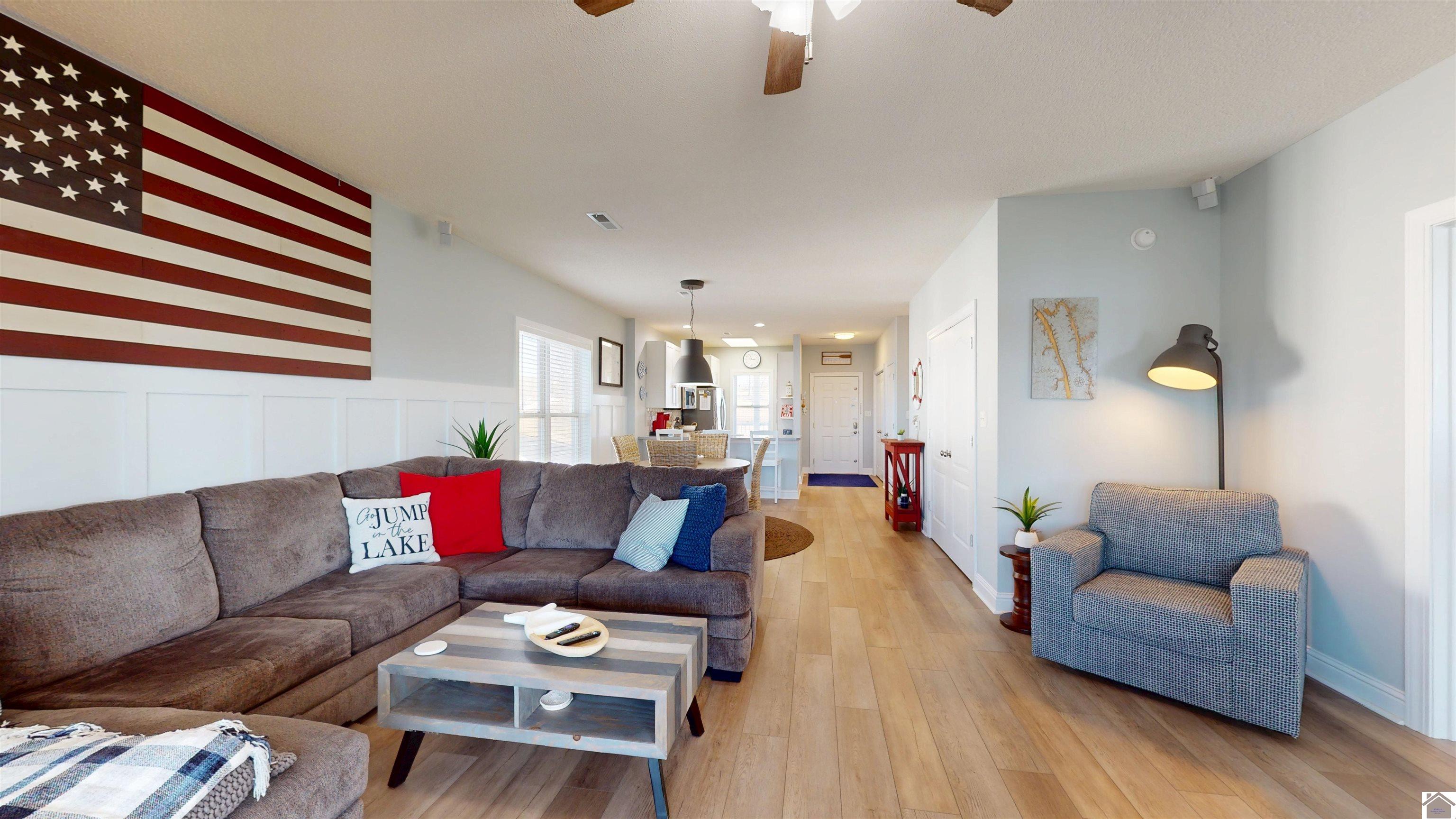 560 Moon Bay Dr. Unit 6 Kuttawa KY 42055 | Active